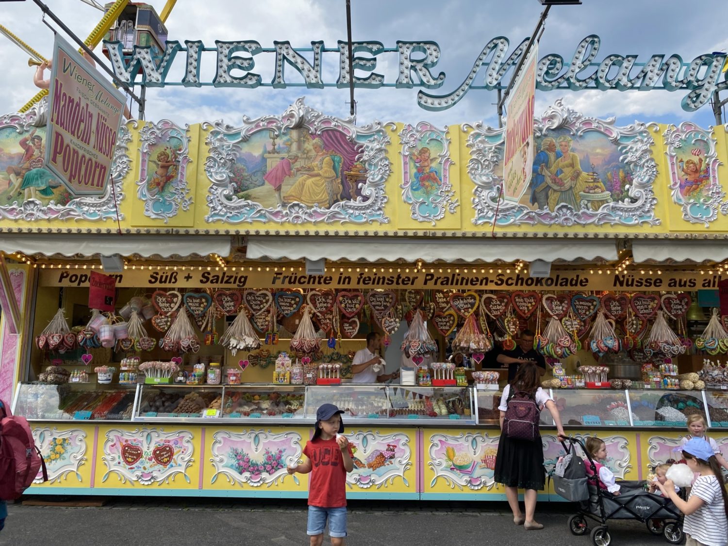 Fahrgeschäfte & Buden - Volksfest